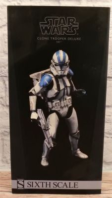 Lot 125 - Sideshow Clone Trooper Deluxe 501st Sixth Scale Figure ...