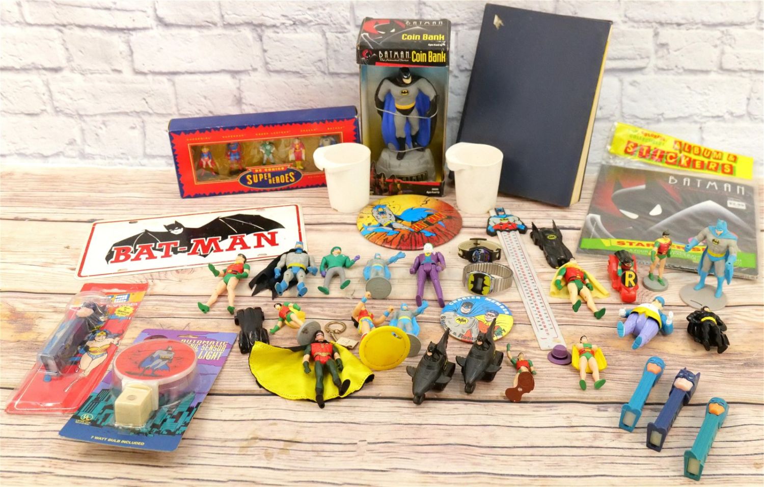 Lot 99 - Group Lot of Batman Related Items - Bodnar's Auction ...