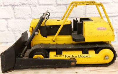 Lot 220 - Tonka Mighty Dozer Pressed Steel Truck - Bodnar's Auction ...