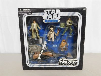 Lot 177 - Star Wars Endor Ambush Trilogy Collection Figure Set - Bodnar ...