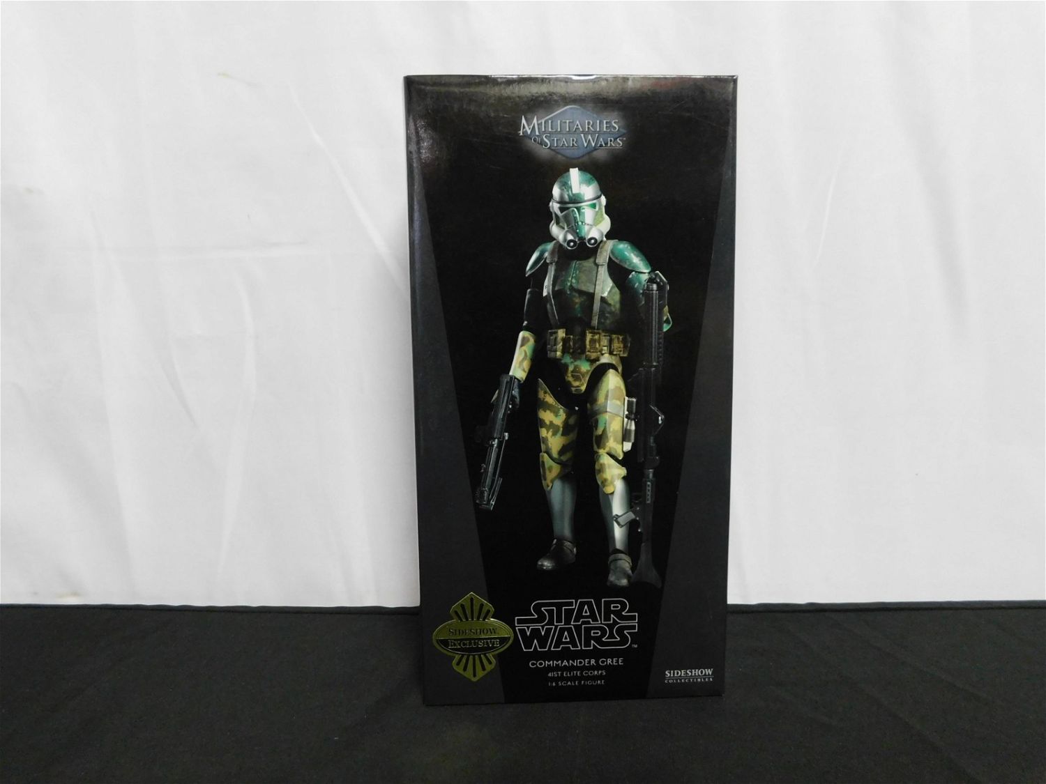 Lot 202 - Sideshow/Hot Toys Star Wars Commander Gree Figure - Bodnar's ...