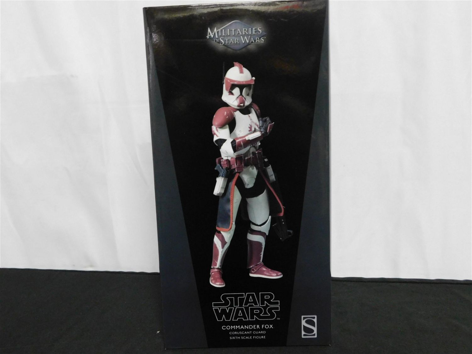 Lot 203 - Sideshow/Hot Toys Star Wars Commander Fox Figure - Bodnar's ...