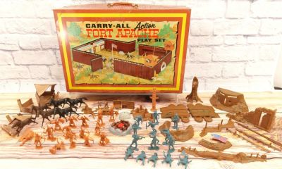 Lot 175 - Marx Carry-All Action Fort Apache Play Set - Bodnar's Auction ...