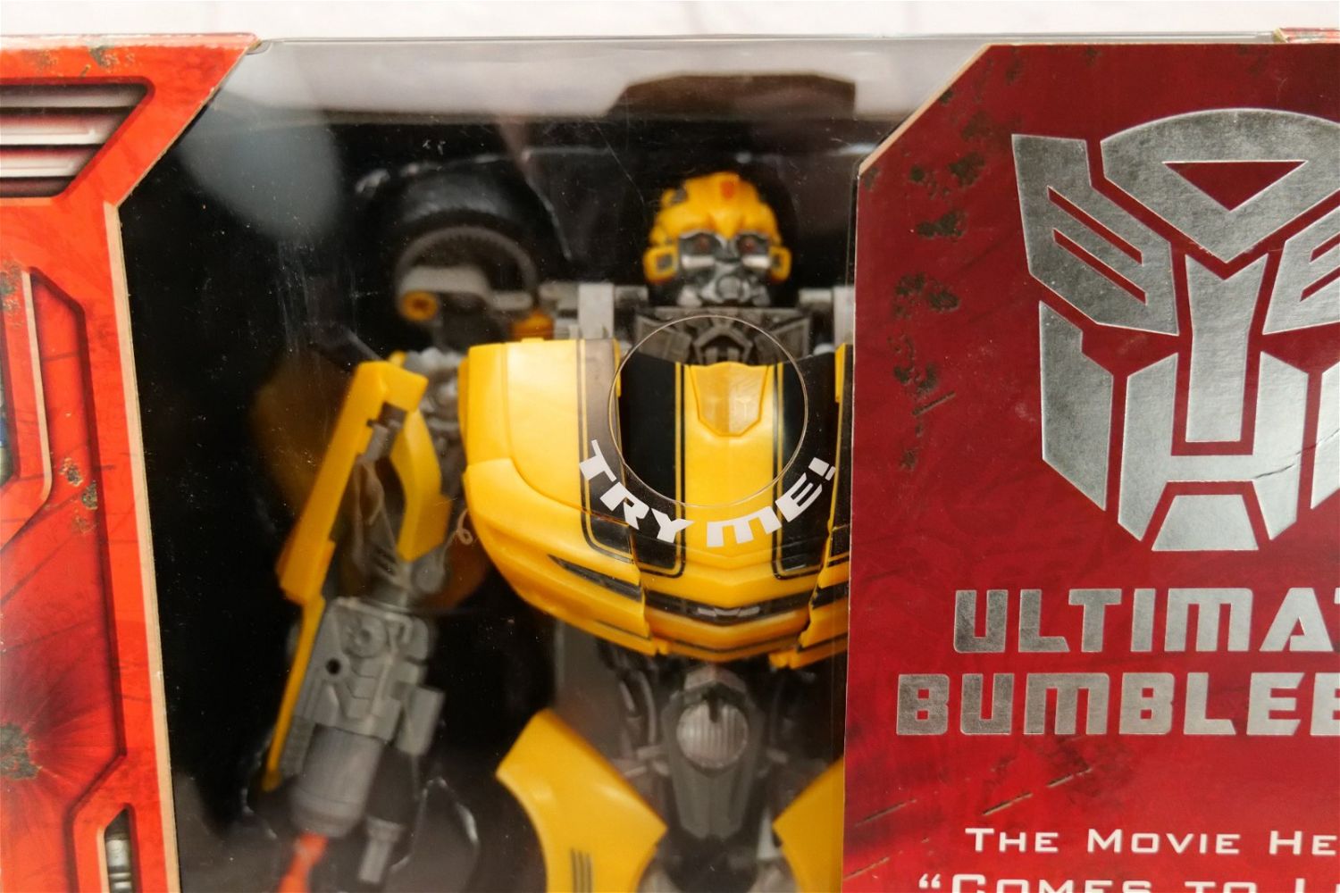 Lot 187 - Transformers Ultimate Bumblebee Figure - Bodnar's Auction ...