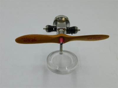 Lot 175 - Cox Gas Powered Twin Model Airplane Engine - Bodnar's Auction ...