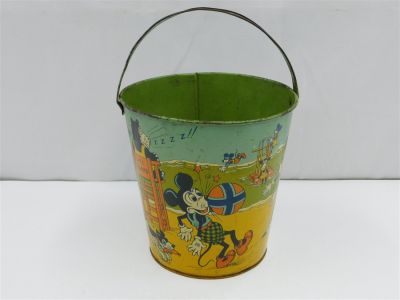 Lot 137 - Vintage Tin Seaside Sand Pail - Bodnar's Auction ...
