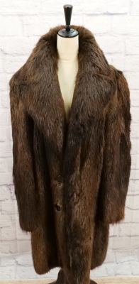 Lot 34 - Men's Fur Coat by Antonovich - Bodnar's Auction ...