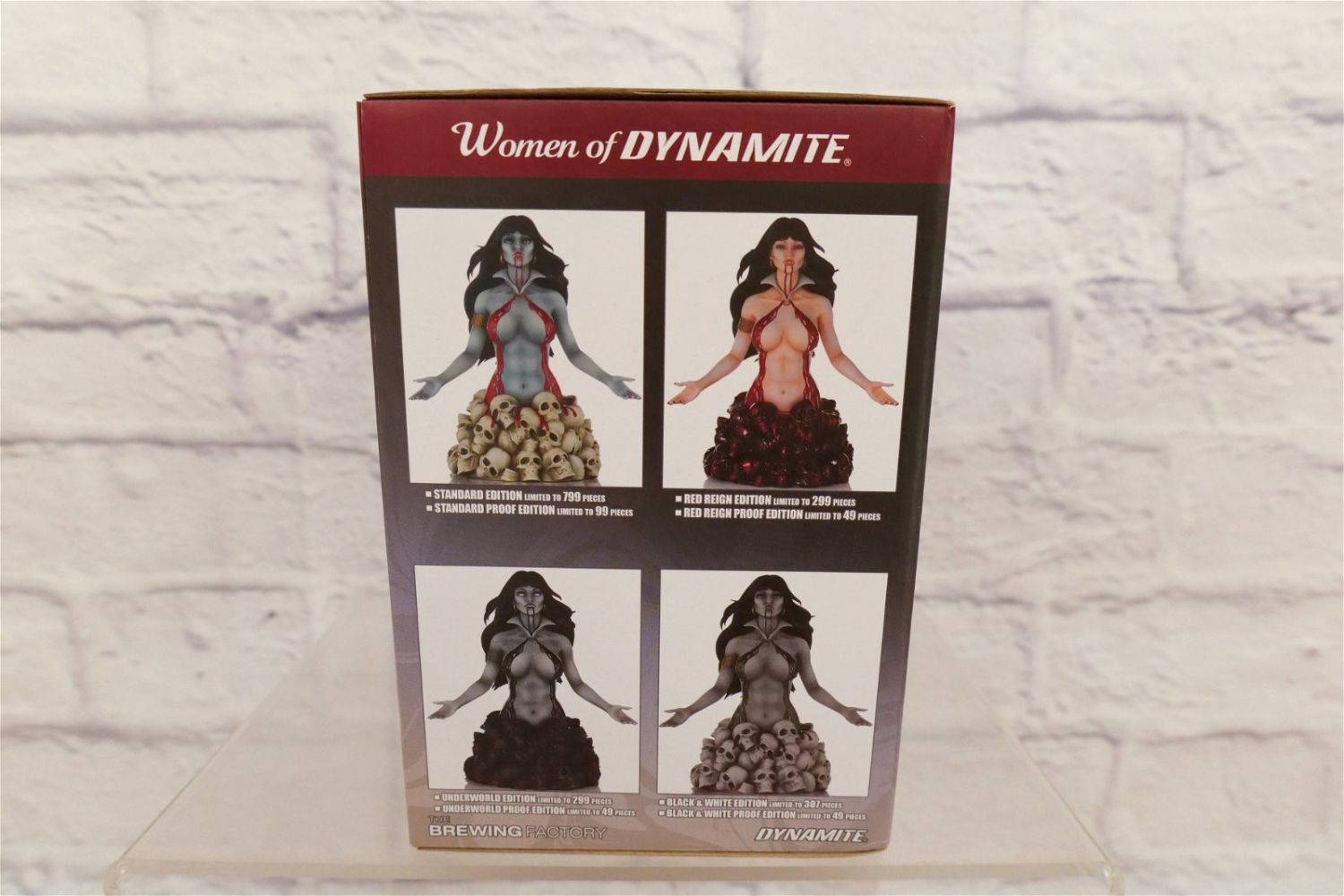 Lot 218 - Vampirella Statue/Bust - Bodnar's Auction | bodnarsauction.com