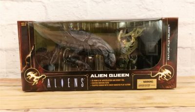 Lot 172 - McFarlane Alien Queen Feature Film Figures Box Set - Bodnar's Auction | bodnarsauction.com