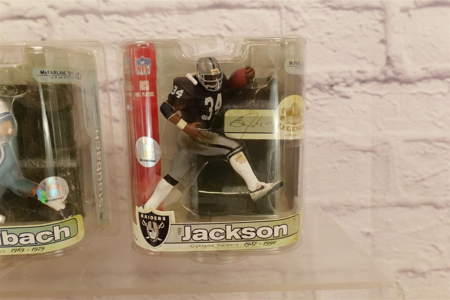 Lot 198 - Lot of 6 McFarlane NFL Legends Series 3 Action Figures ...