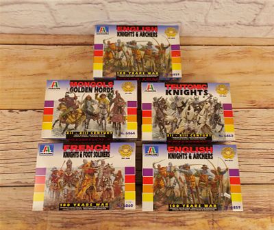 Lot 103 - Lot of 5 Italeri Plastic 1:32 Scale Military Figures - Bodnar ...