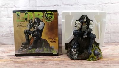 Lot 147 - DC Direct Lobo Cold Cast Porcelain Statue - Bodnar's Auction ...