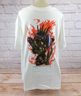 Lot 302 - Vintage Alien vs. Predator Tee Shirt - Comic Images - Bodnar ...