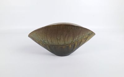 Lot 88 - Ellen Shankin Studio Art Pottery Vase - Bodnar's Auction ...