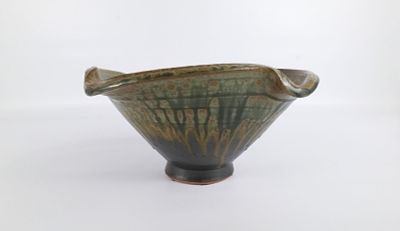 Lot 89 - Ellen Shankin Studio Art Pottery Fluted Bowl - Bodnar's ...