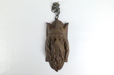 Lot 340 - Cast Iron King Head with Crown Wall Hanging - Bodnar's ...