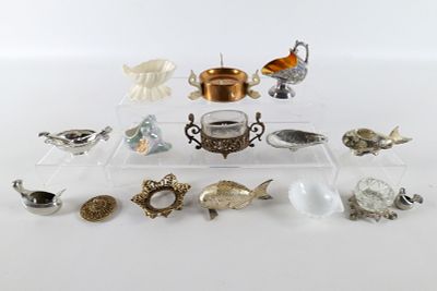 Lot 333 - Lot of Mostly Fish and Shore Related Salt Cellars and Master ...