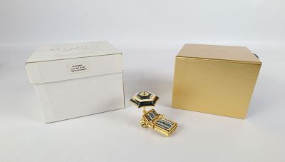 Lot 164 - Beautiful by Estee Lauder Beach Chair Perfume Compact ...