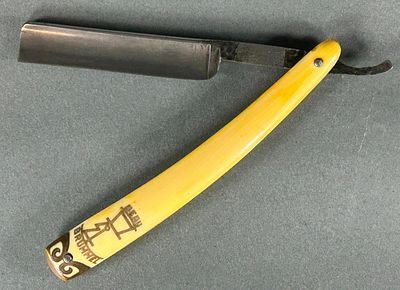 Lot 2318 - Vintage Straight Razor Beau Brummel No. 44 Brummel - Werk ...
