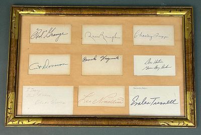 Lot 2600 - Vintage Framed Autographs of National Football League NFL ...