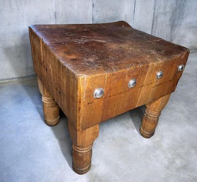 Lot 130 - Large Primitive Antique butcher Block | Burns Auction & Appraisal