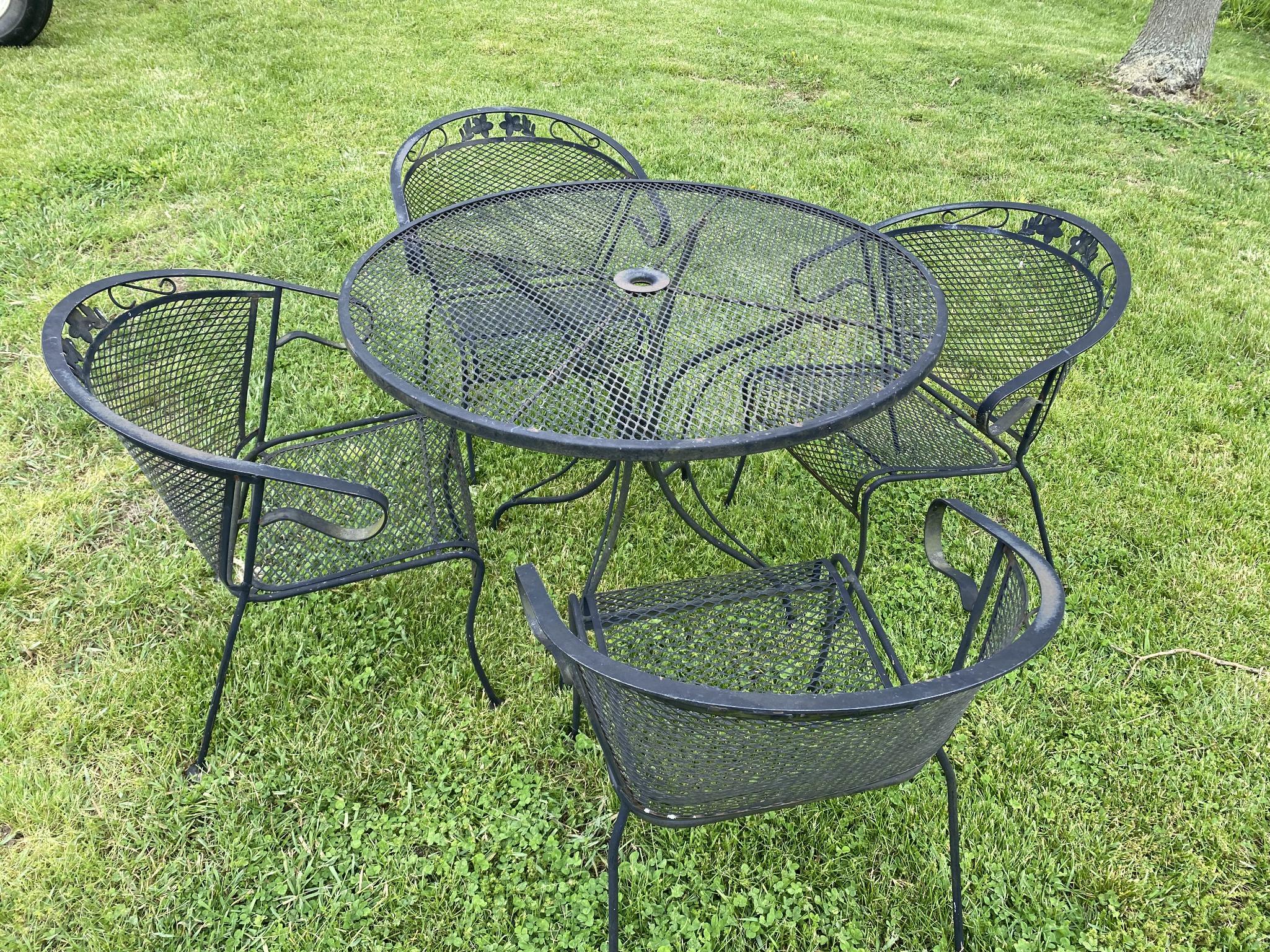 Lot 127 - Metal Outdoor Patio Table & Chairs | Burns Auction & Appraisal