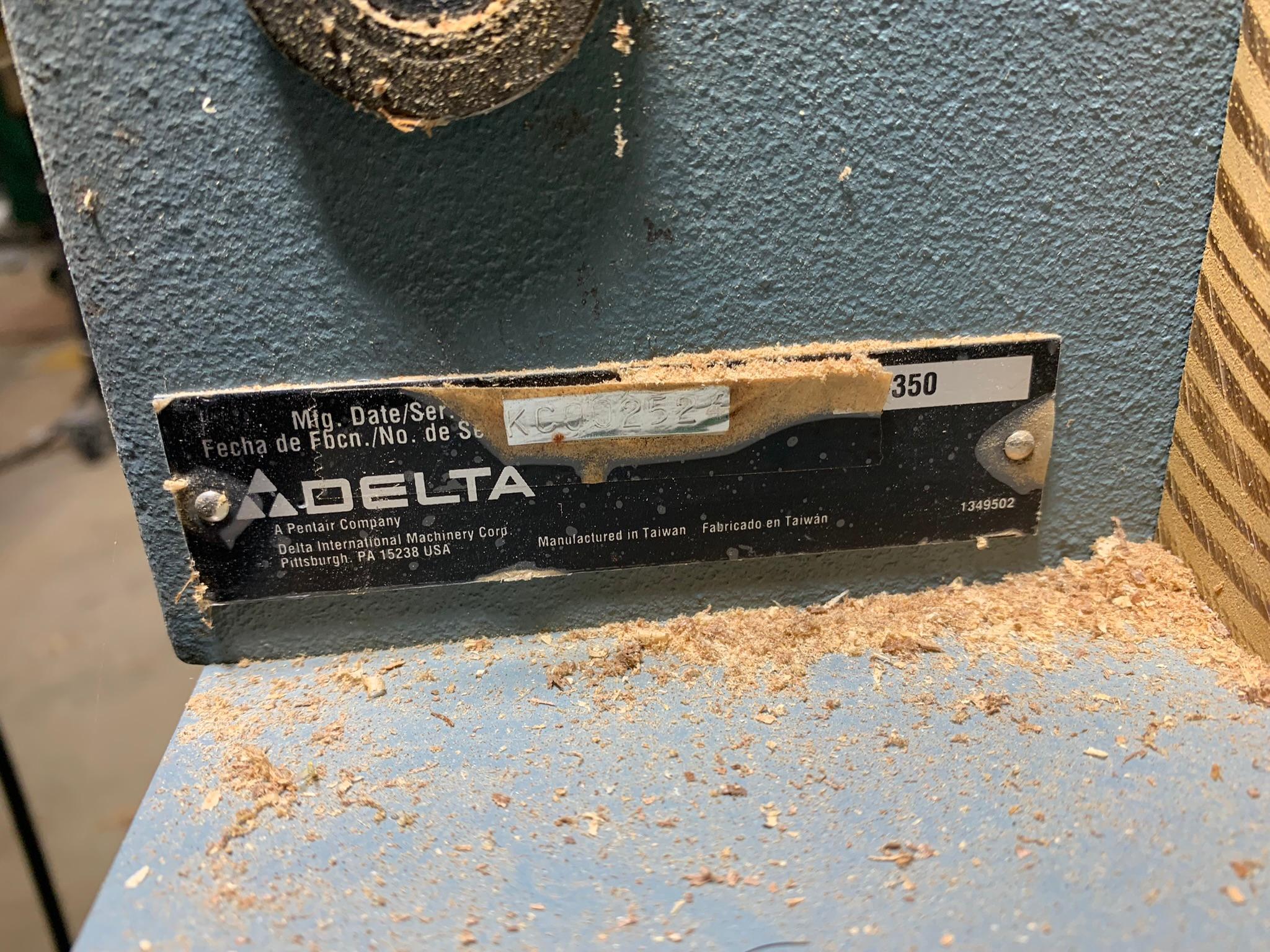 Lot 2162 - Delta DJ-20 Power Jointer | Burns Auction & Appraisal