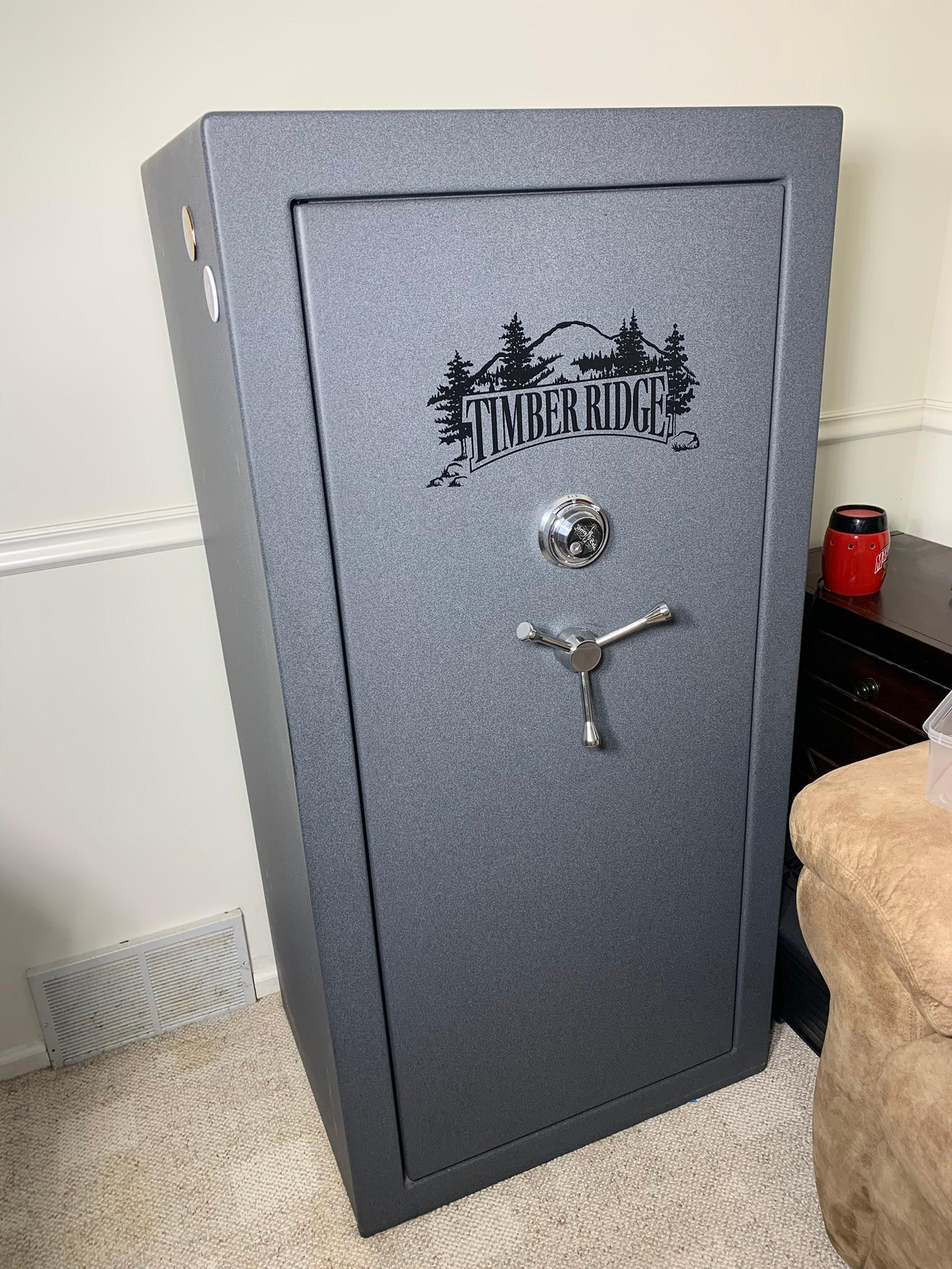 Lot 4009 - Timber Ridge Gun Safe Model D-23 Nice | Burns Auction ...