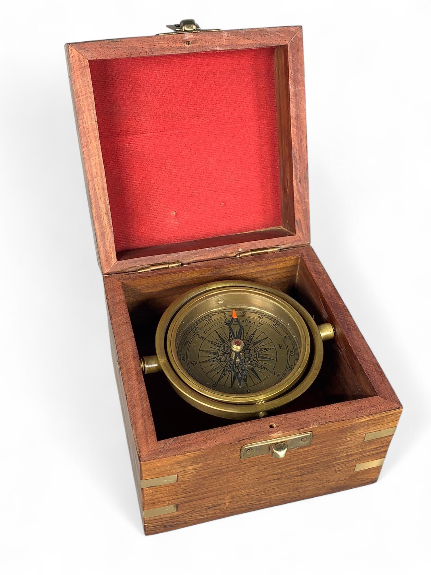 Lot 19837 - Ship's Compass in Box | Burns Auction & Appraisal
