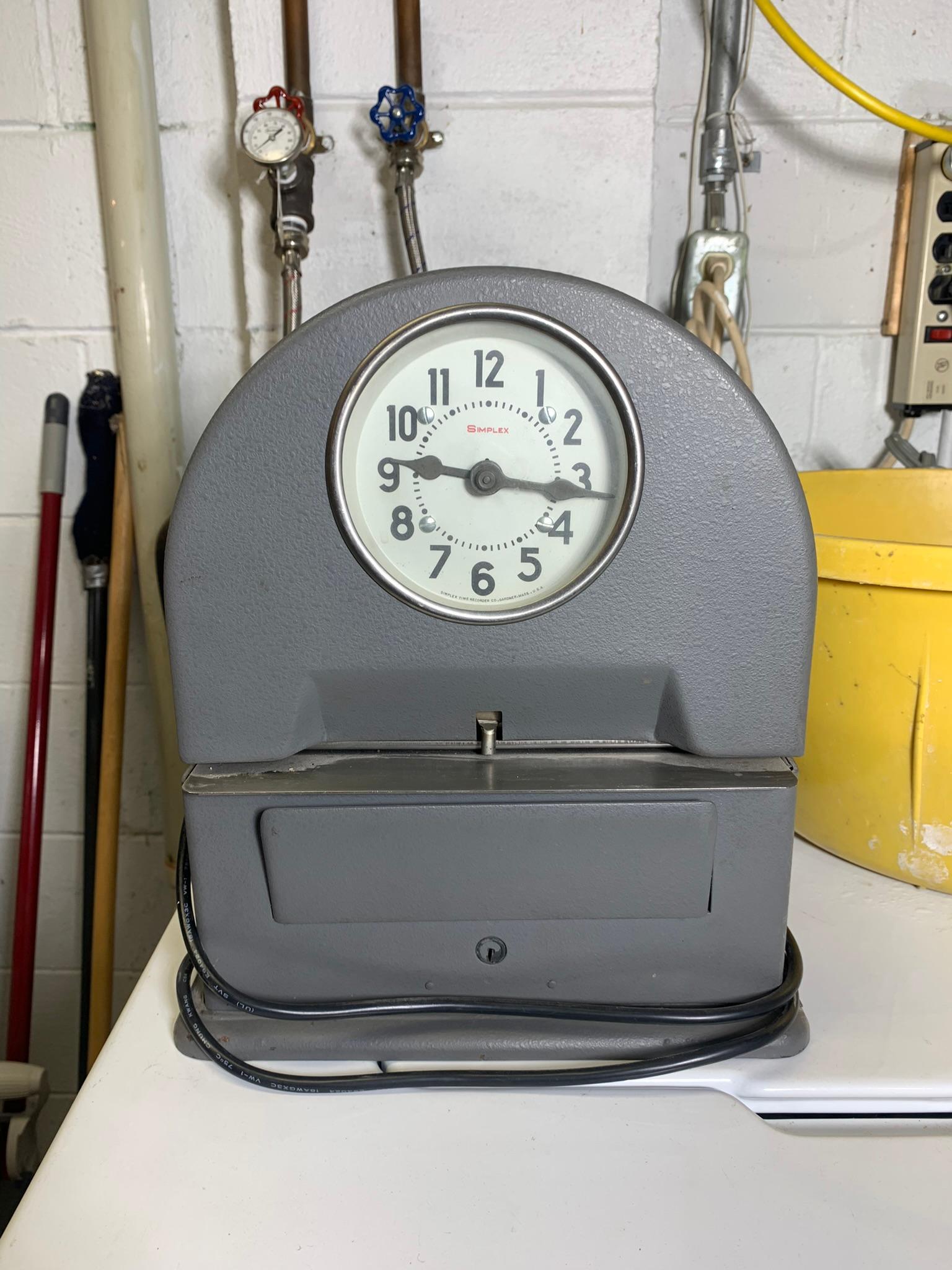 Lot 236 - Simplex Vintage Time Recorder Clock - Gray, Electric ...