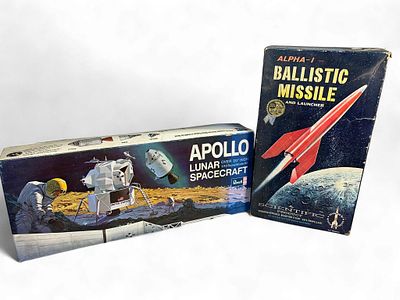 Lot 29227 - A Group of Vintage Space-Themed Model Kits: Revell Apollo ...