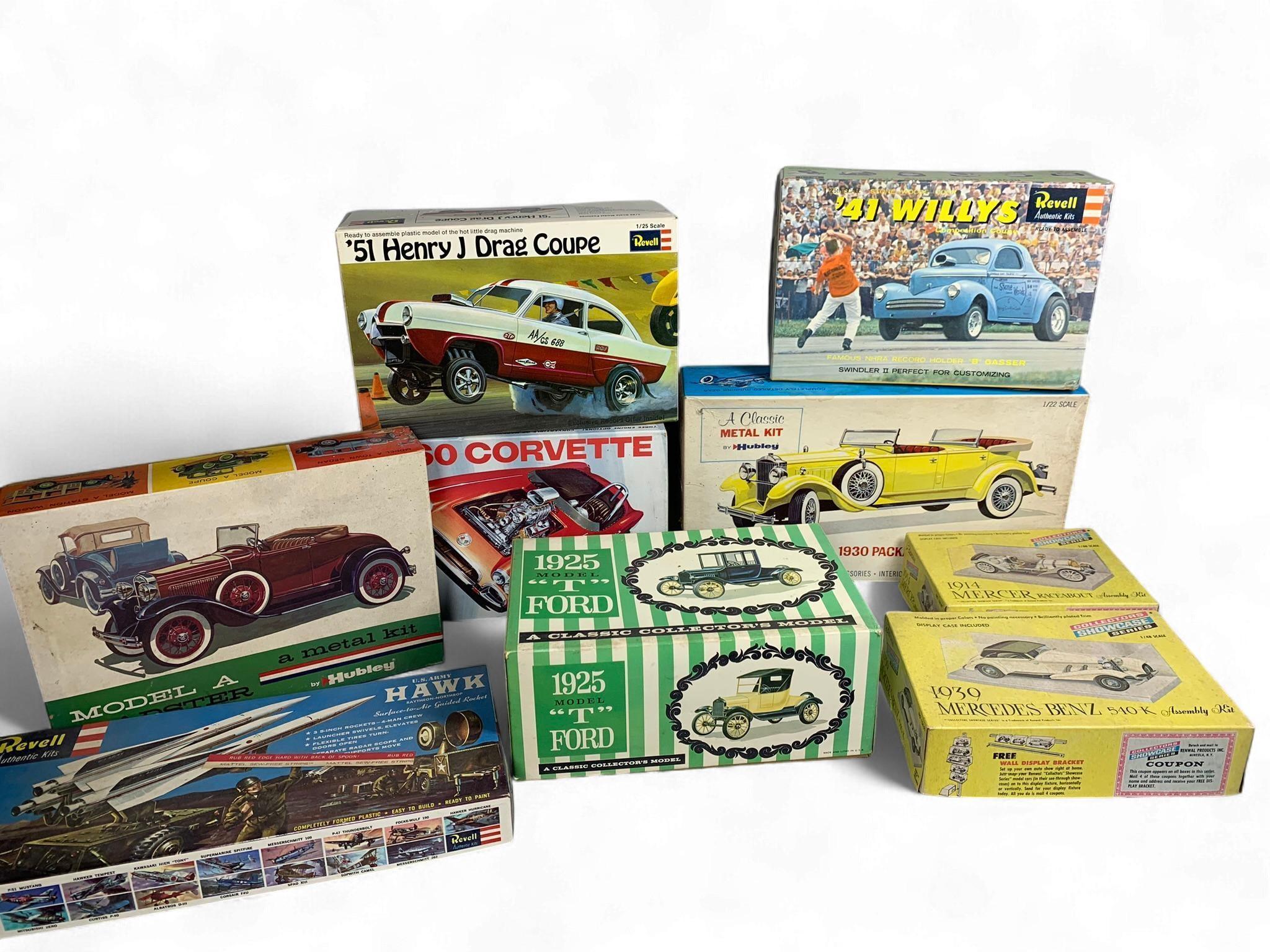 Lot 29416 - A Group of Vintage Model Kits, primarily Automobiles with ...