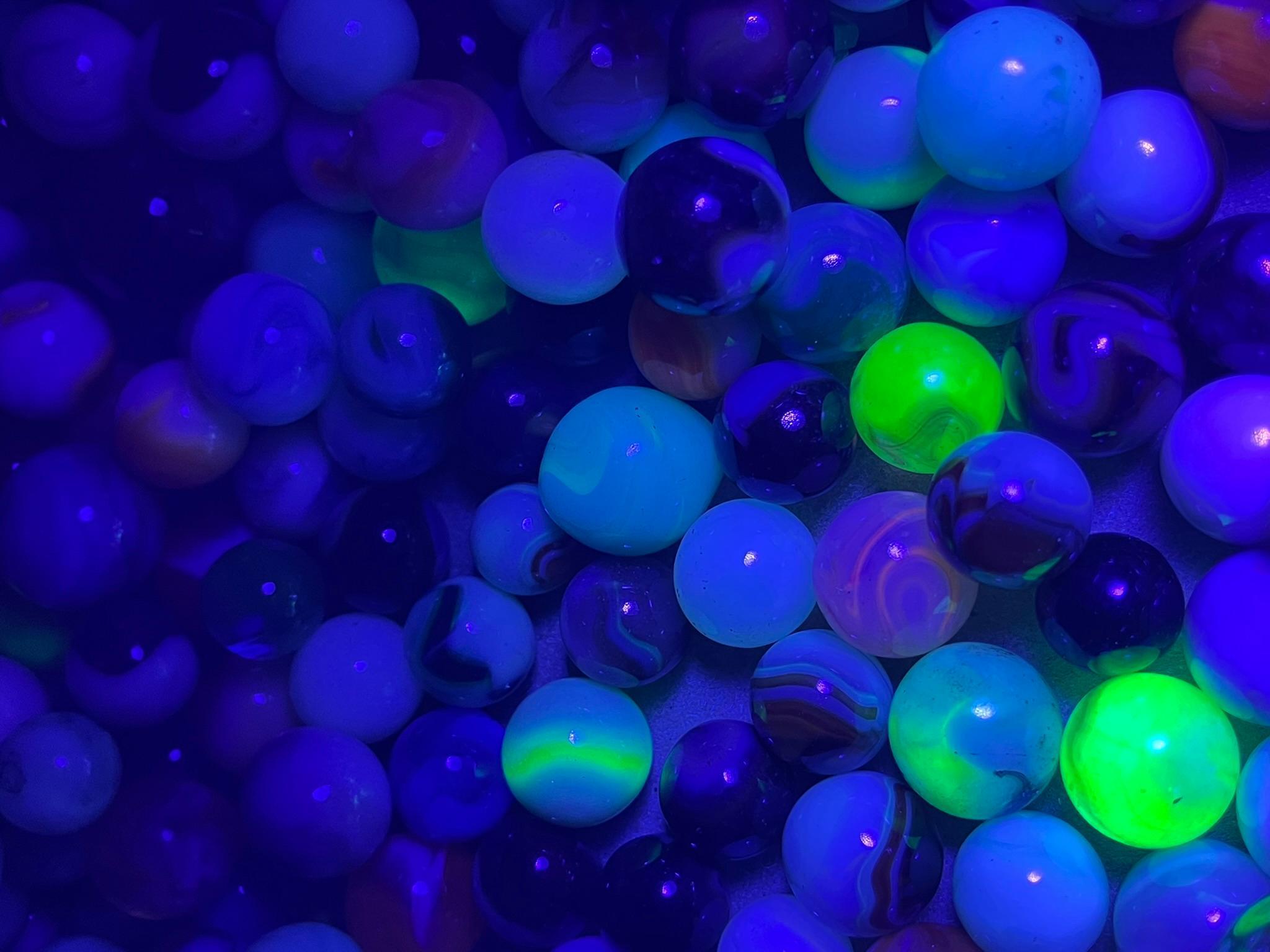 Lot 30437 - A Large Collection of Assorted Glass Marbles, including ...