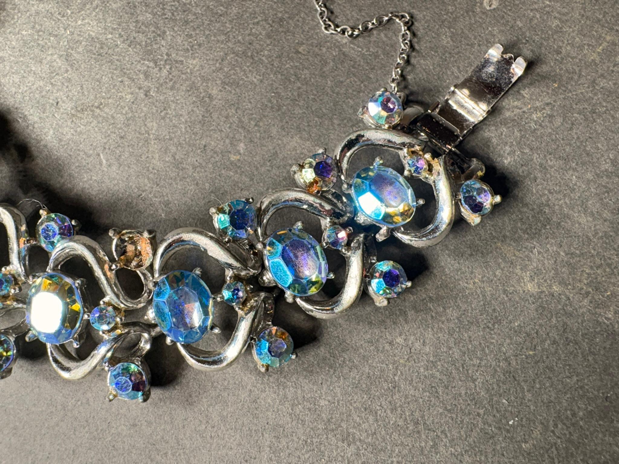 Lot 34232 - Vintage Coro Silver-Tone Aurora Borealis Rhinestone Link ...