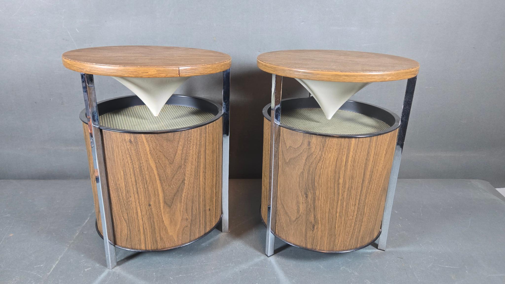 Lot 5653 - Zenith Circle of Sound Mid-Century Modern Speakers | Burns ...