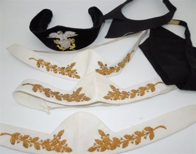 Lot 246 - WWII USN Navy WAVES Commander Captain Women's Tiaras, Tie ...