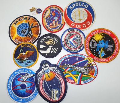 Lot 564 - NASA Space Patches & Pins Skylab Apollo ISS Tie Tacks | CNY ...