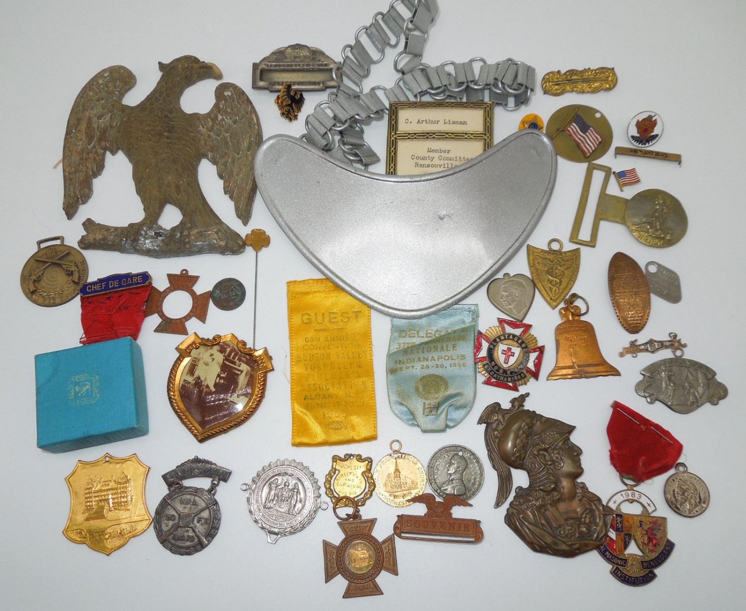 Lot 599 - Vintage 1800s - 1900s Lot Pins Ribbons Badges Eagles NRA ...