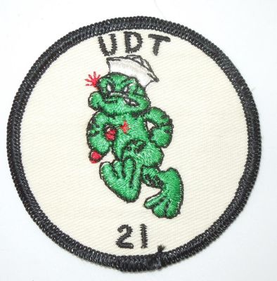 Lot 80 - Vietnam War Era US Navy SEAL UDT Underwater Demolition Team 21 ...