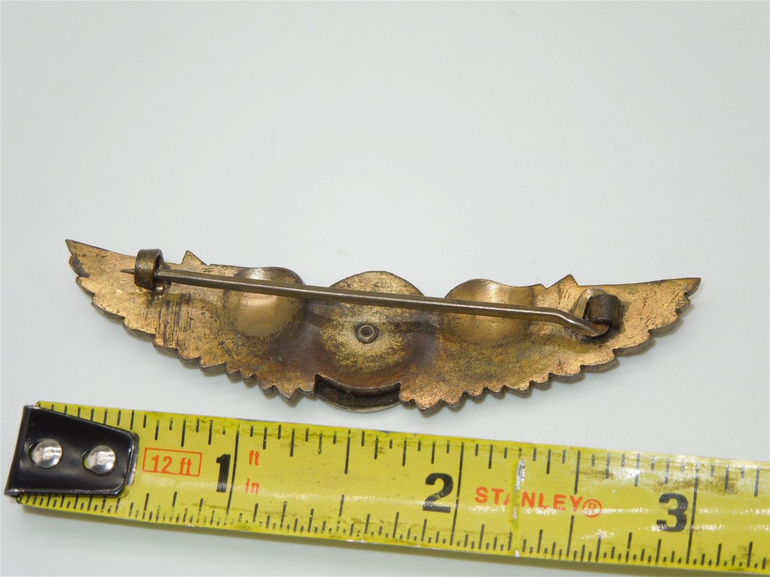 Lot 377 – WWII Nationalist Chinese Pilot Wings Pin – CNY Militaria