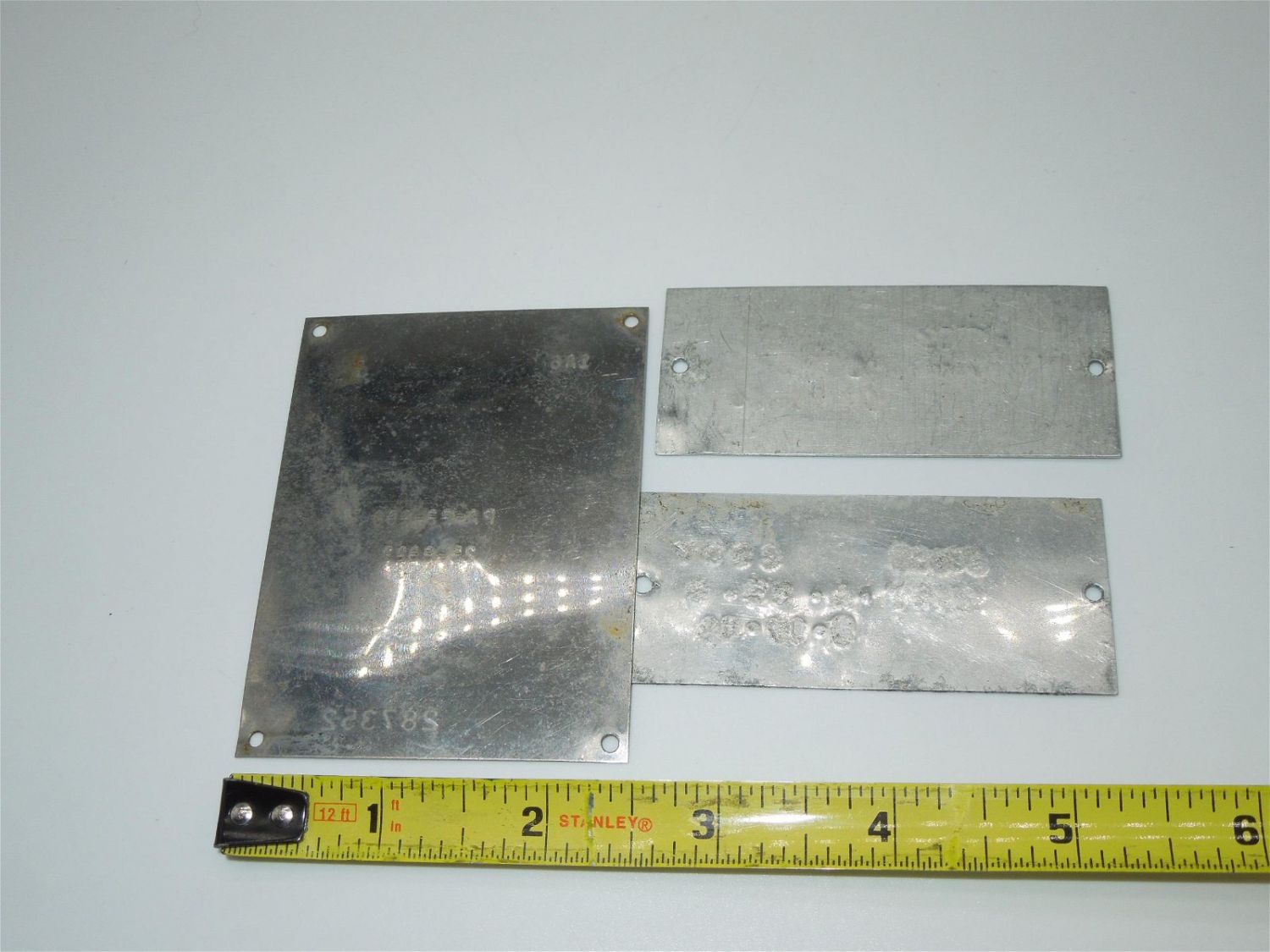 Lot 457 - WWII - 1960s US Aircraft Piper Plane Data Plates Lot (3 ...