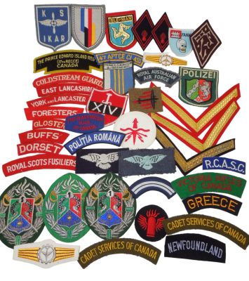 Lot 79 - WWII - Modern European & Worldwide Military Patches Scrolls ...
