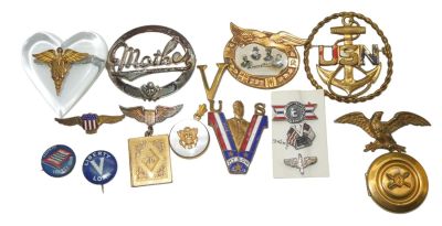 Lot 664 - WWII US Army Sweetheart Home Front Pins & Insignia Victory ...