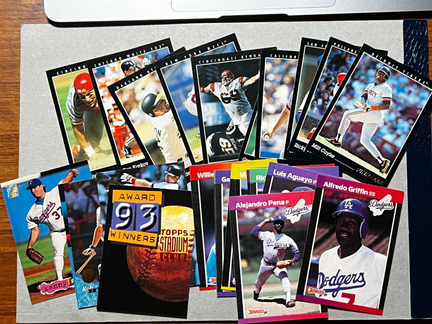 Lot 315 – Baseball Cards TWENTY-FIVE Cards Mixed lot #315 ...