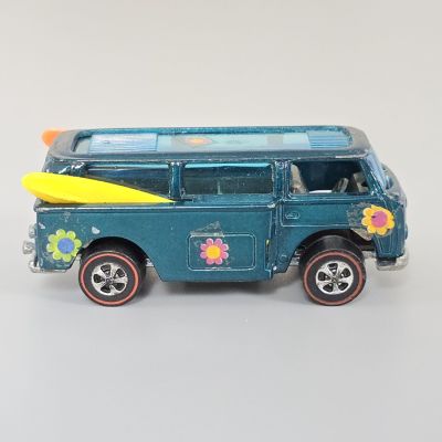 Lot 132 - Redline Beach Bomb | Collectorverse