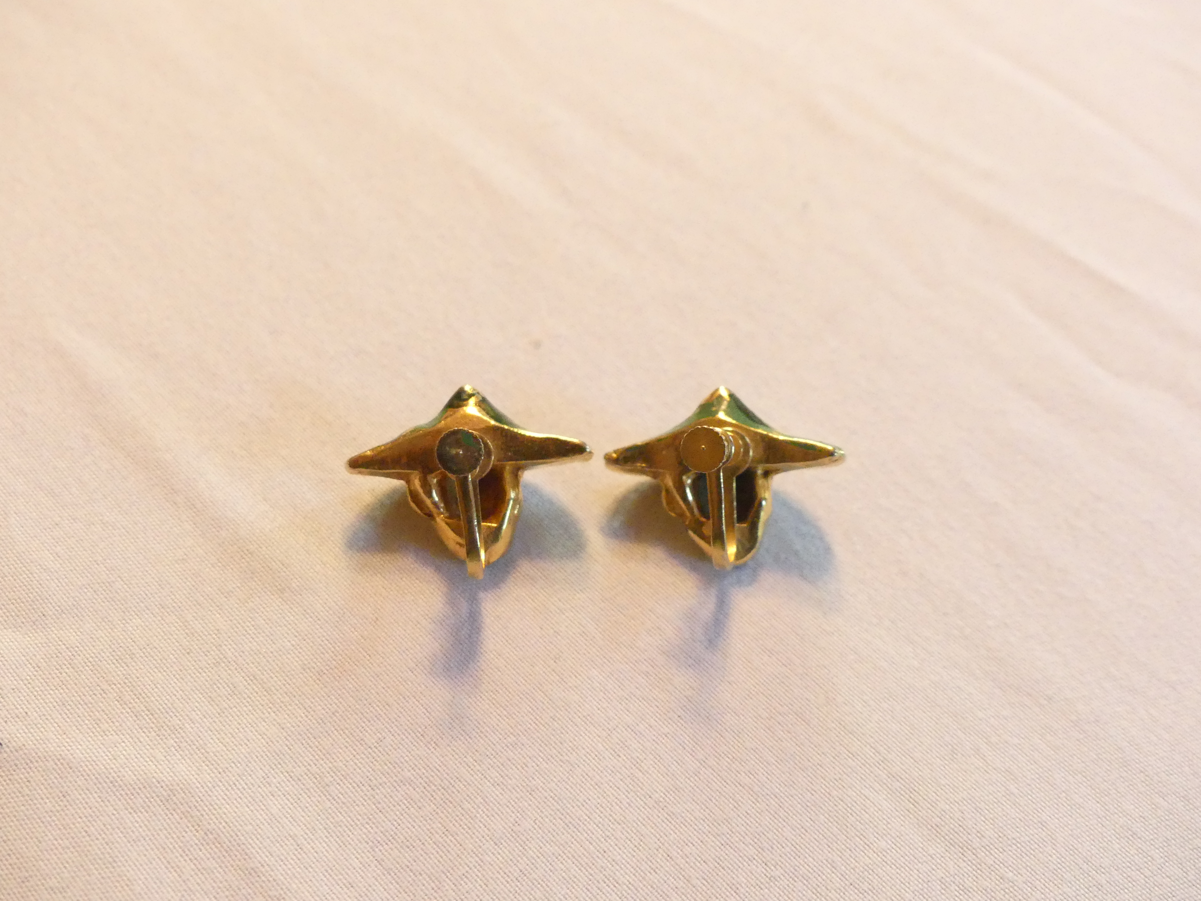 Lot 296 - Very Unusual Vintage Japan Enamel Man Head Earrings & Jade ...