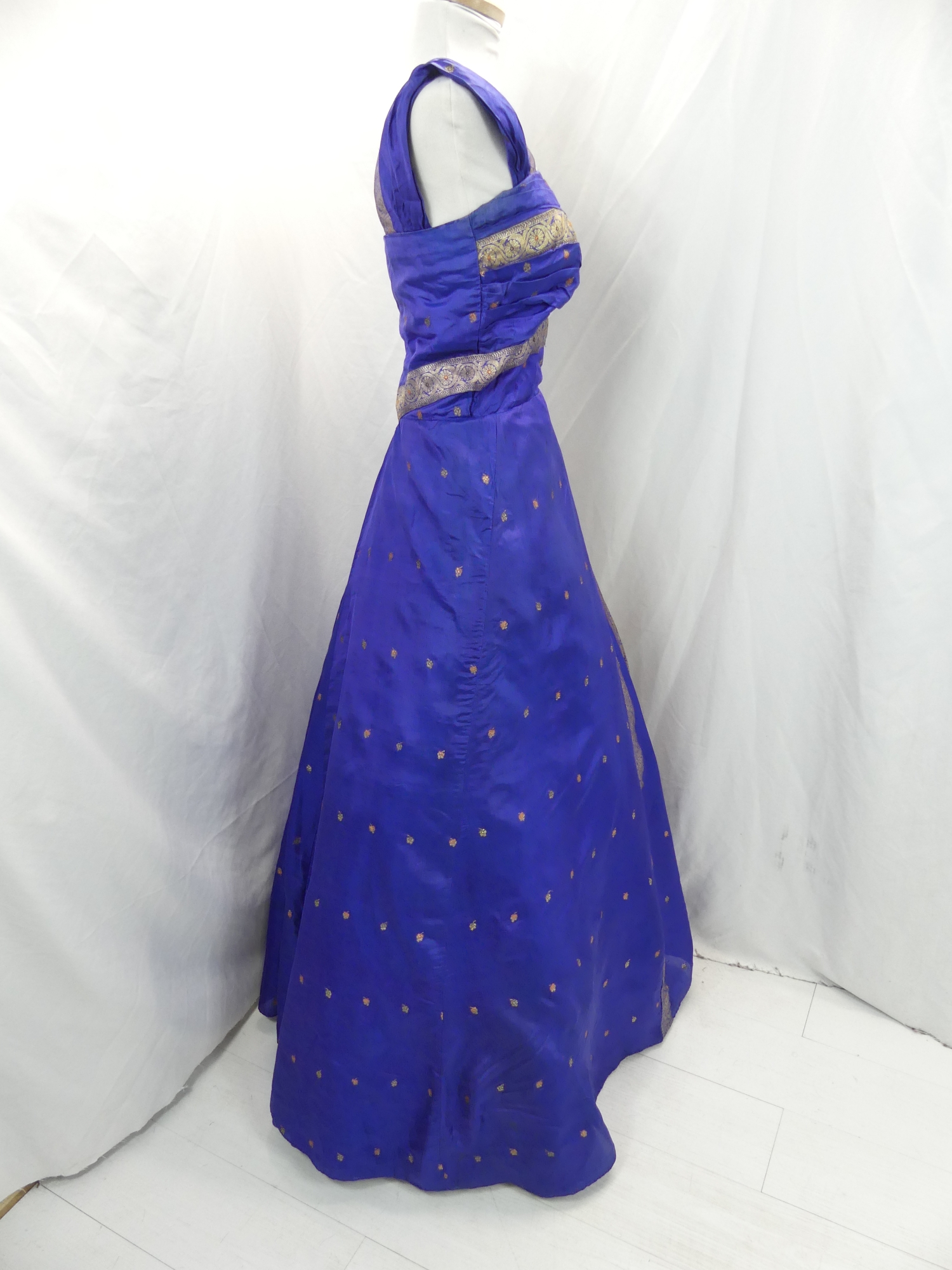 Lot 262 - Vintage 1930's Madame Marie Purple Silk & Gold Metallic ...
