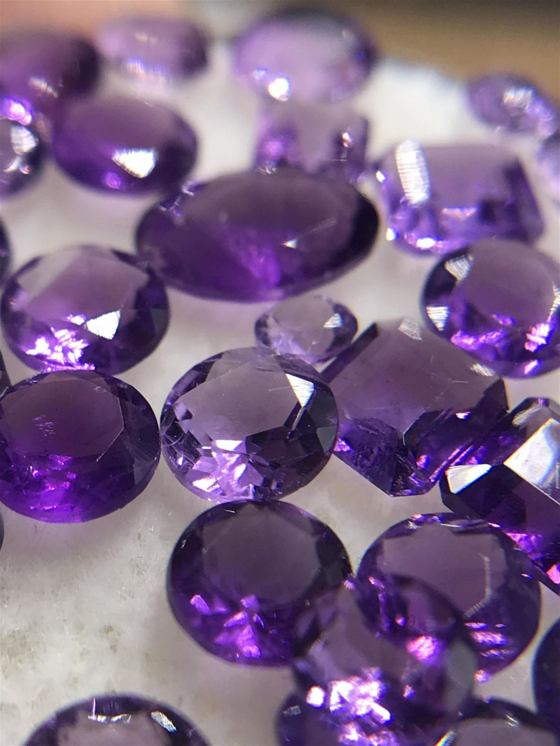 Lot 49 – Amethyst Gemstones 7.02ct - Easterly Auction Company ...