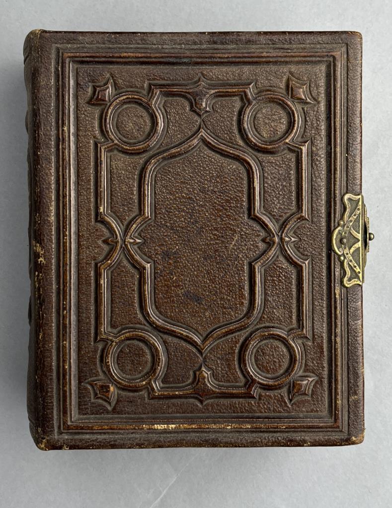 Lot 223 – 5 Antique Victorian Leather Bound Photo Albums | Epic ...