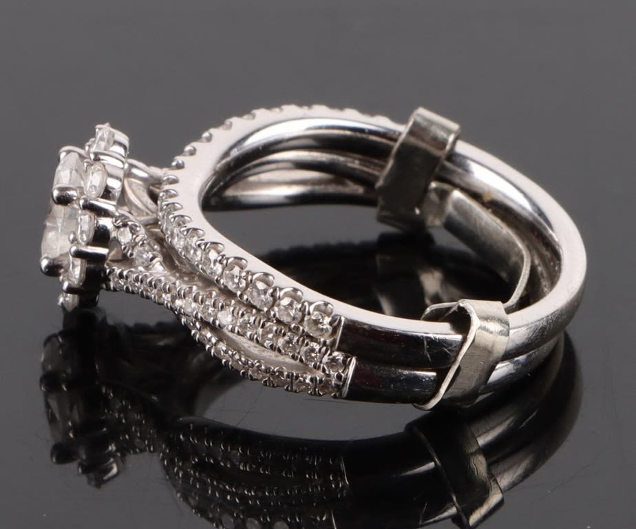 Lot 176026 - "THE LEO" FIRST LIGHT DIAMOND ENGAGEMENT RING | Florida ...